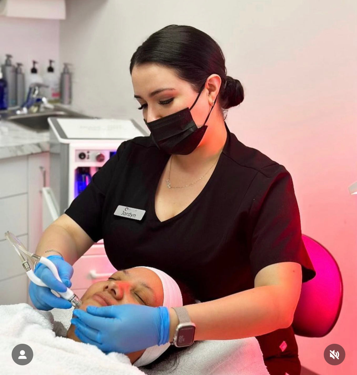 Diamond Glow Facial – Faceologymd